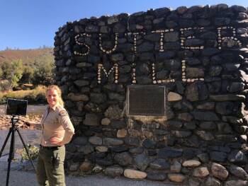 Gold Discovery: The Story of How the Discovery of Gold Changed the ...