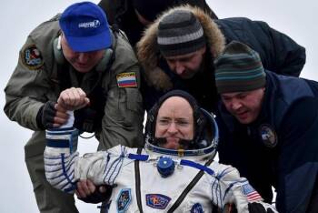 Astronaut Scott Kelly Returns to Earth After Year in Space | PBS ...