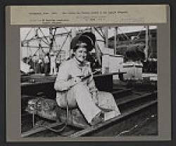 Women's Roles in World War II :: Resources :: California Educators Together